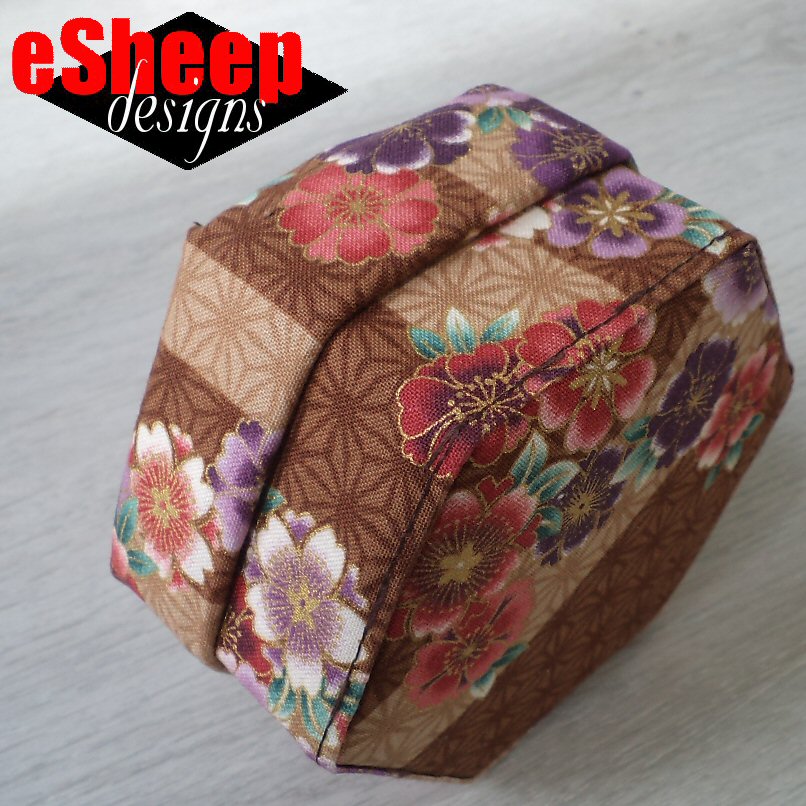 eSheep Designs: Self-Closing Fabric Origami Twist Box