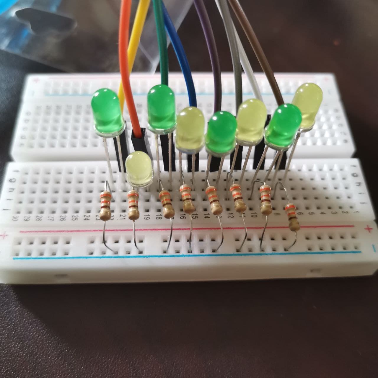 How to design Knight Rider Light System Using "Arduino Uno Board" ~ Med ...