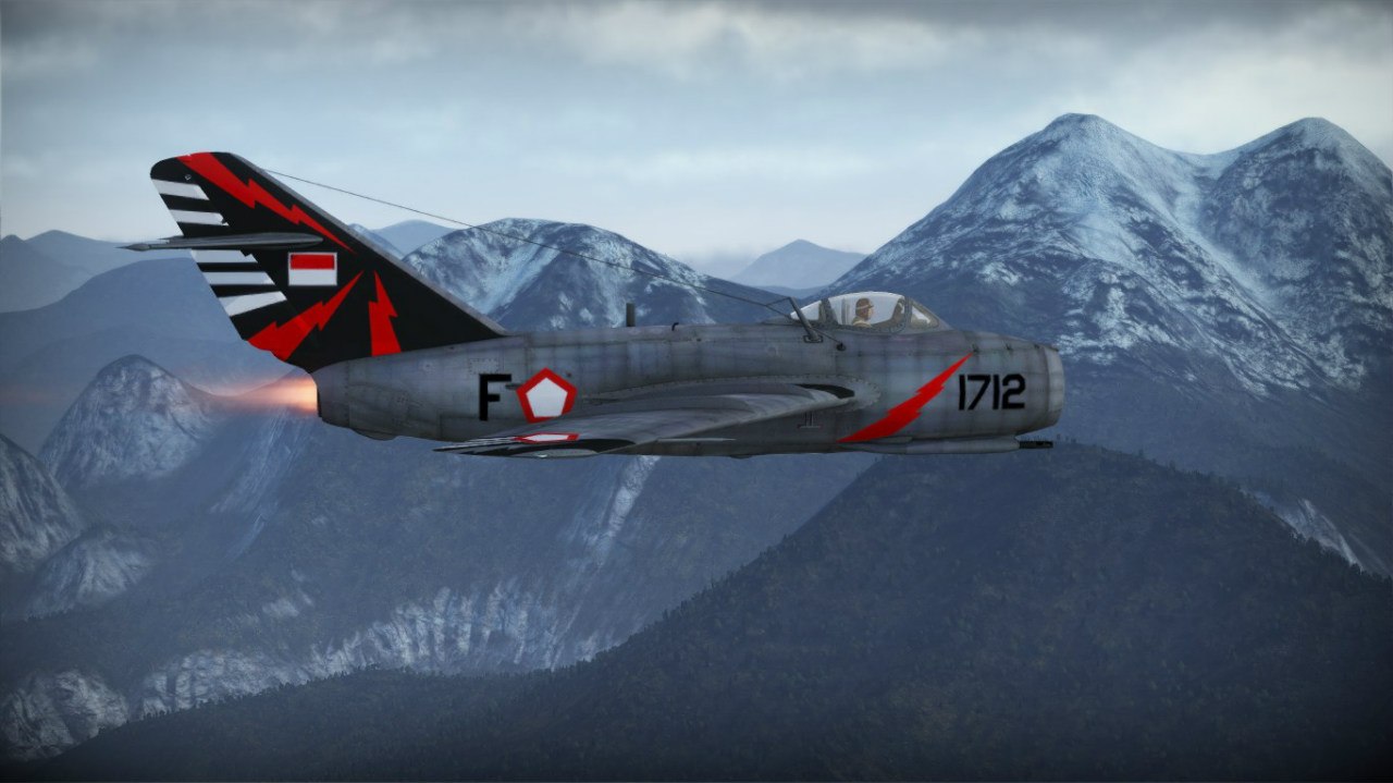 AIRPLANE SCALE MODELKIT: MIKOYAN GUREVICH MIG-17