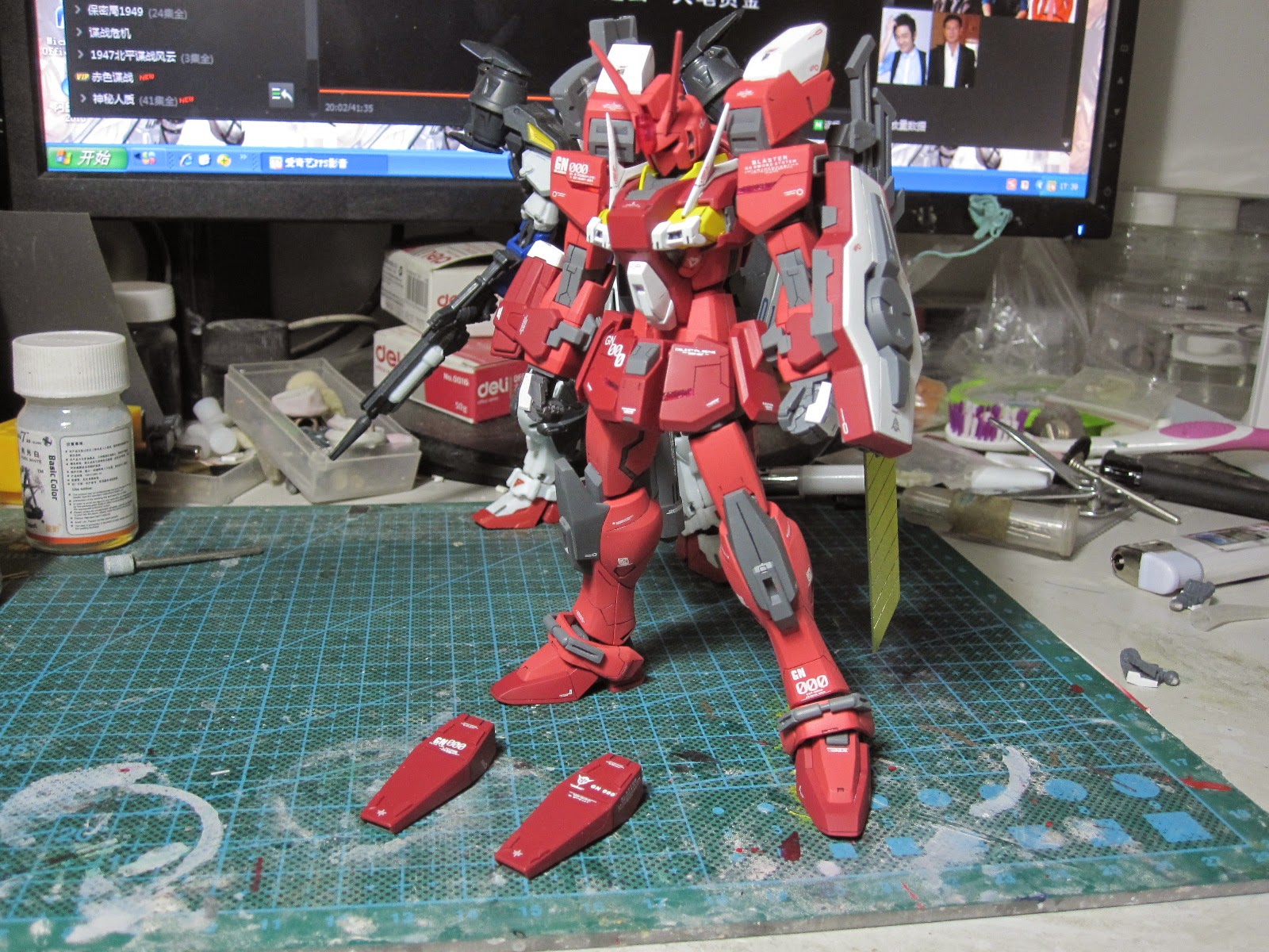 Gundam Family: HG 1/144 GN-000 O Gundam (Type A.C.D.) Custom Buil