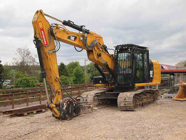 Schweres Gerät: Kettenbagger CAT 316EL