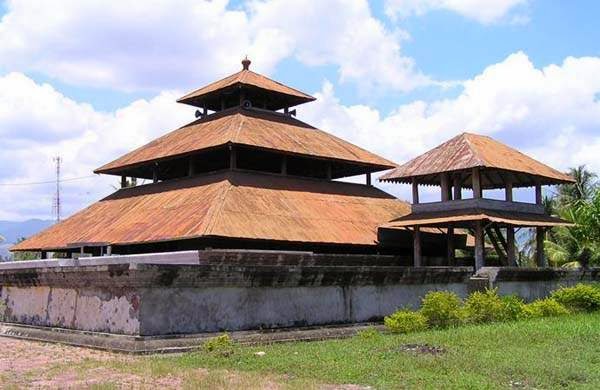 Mesjid Tua Indrapuri yang Bersejarah Itu - Lamuri Online