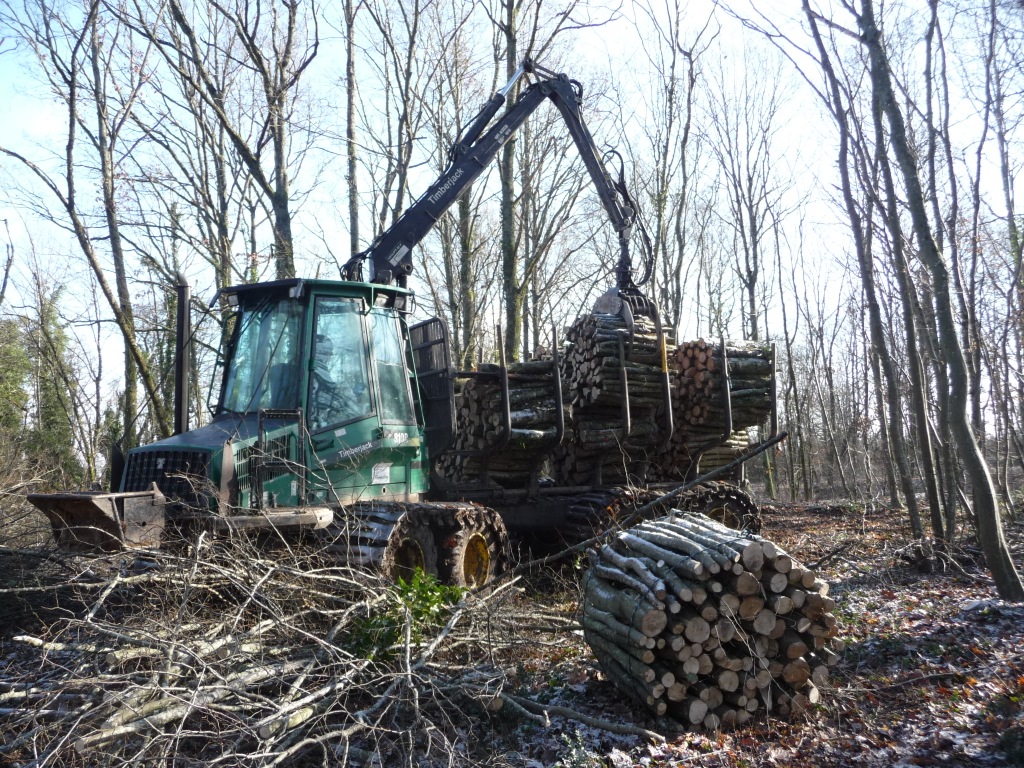 CFPPA le Chesnoy - 45200 AMILLY - Formations Conduite de Machines ...