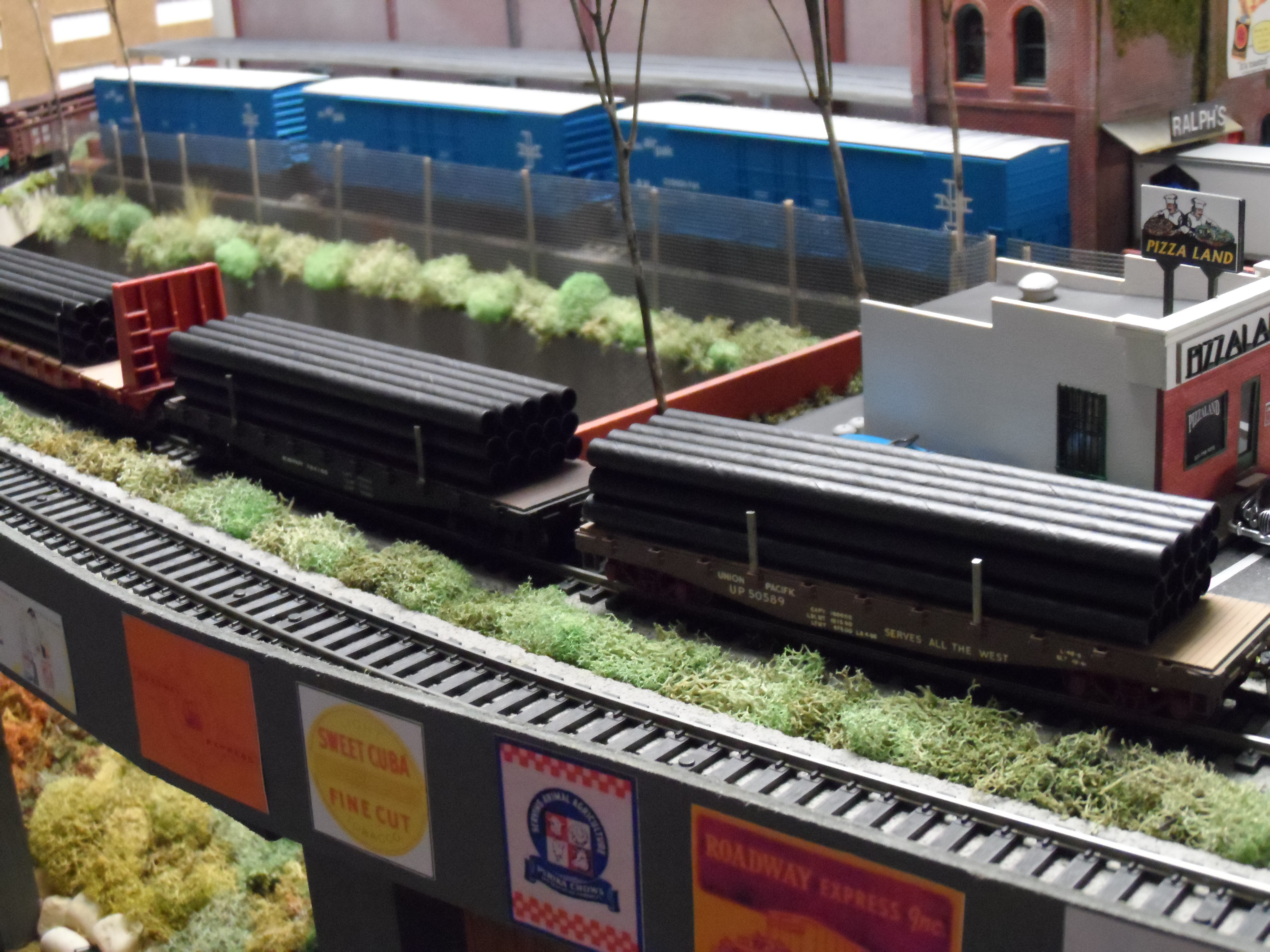New York Central Train Layout: Easy Pipe Loads