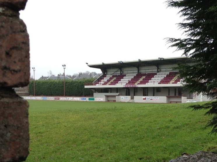 Hopping all over the World Two: Linlithgow Rose (Scotland)