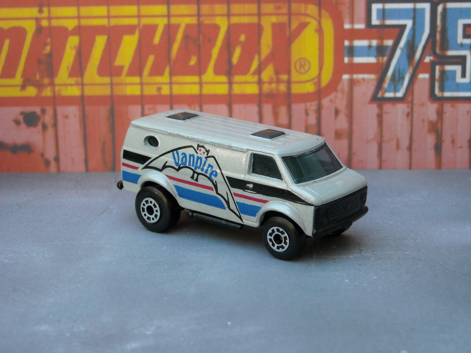 Matchbox Memories: Matchbox MB-68 Chevy Van - UPDATE