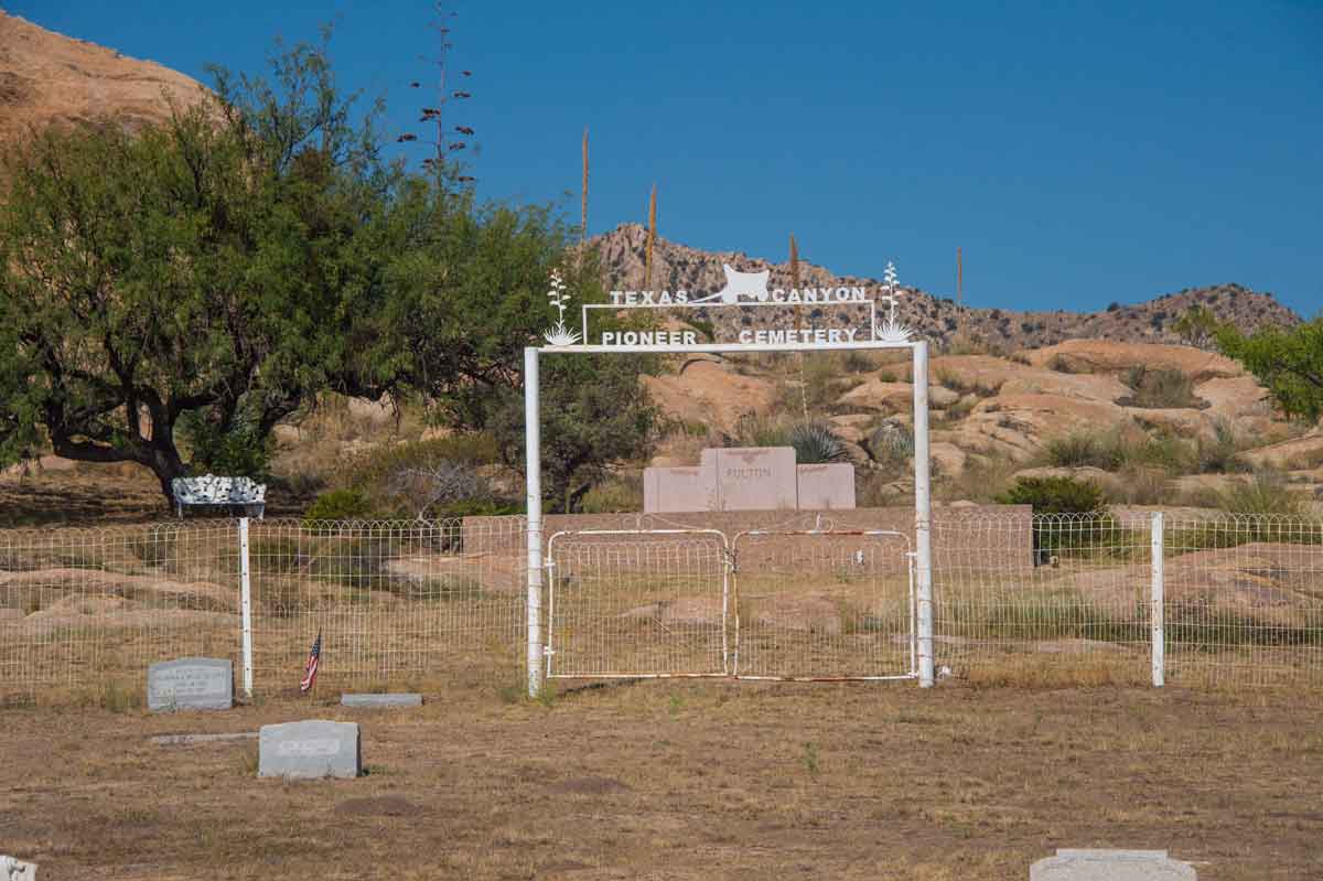 Kissack Adventures: Rattlesnake Ranch And A Cemetery .. Fitting,Yes?