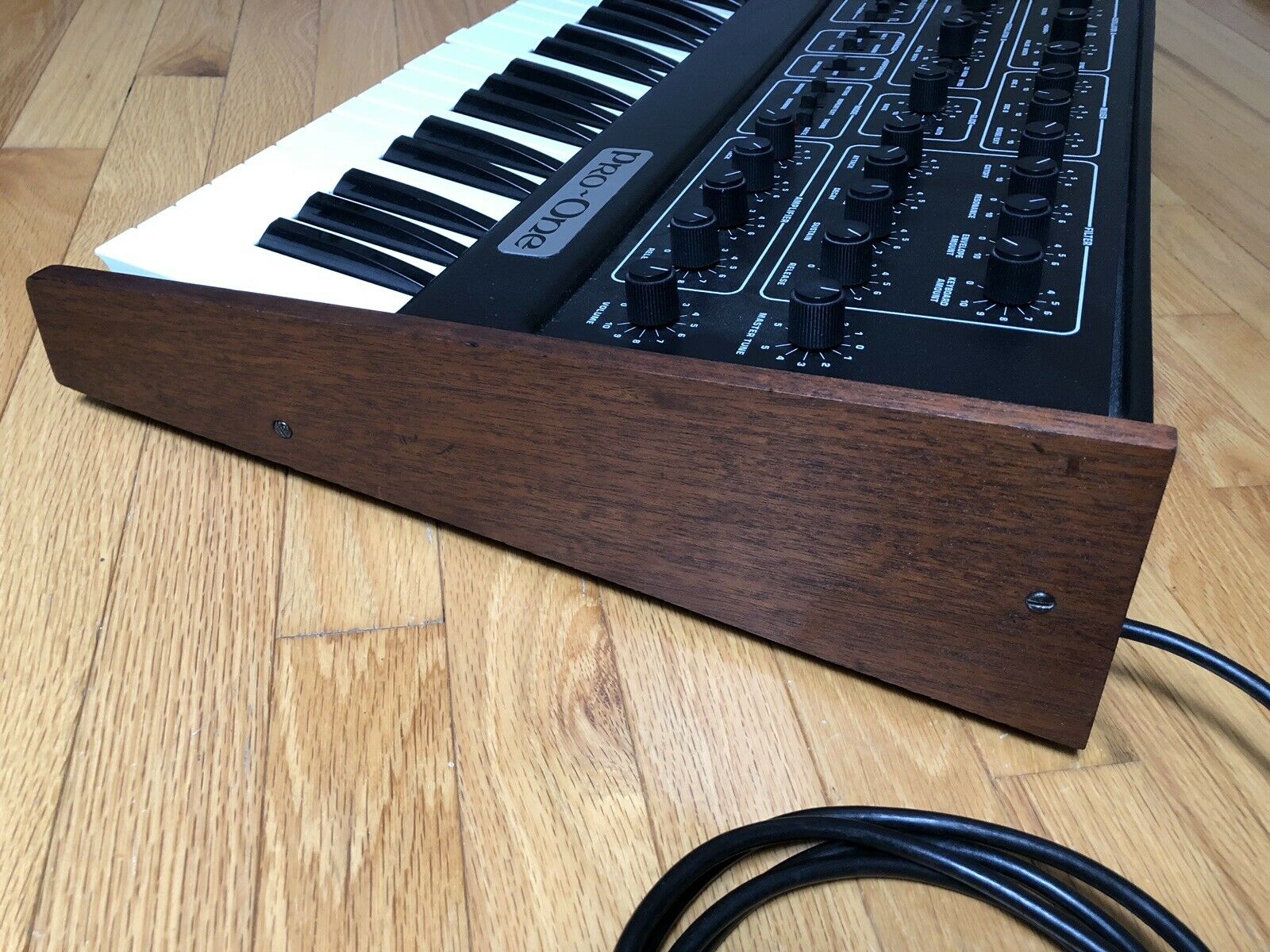 MATRIXSYNTH: Sequential Circuits Pro One Keyboard Synthesizer SN