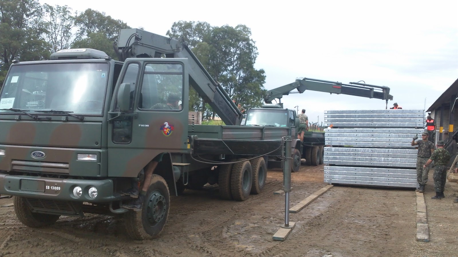 MILITARY BRIDGE OPERATIONS: Brazilian Army Engineers received Logistic ...