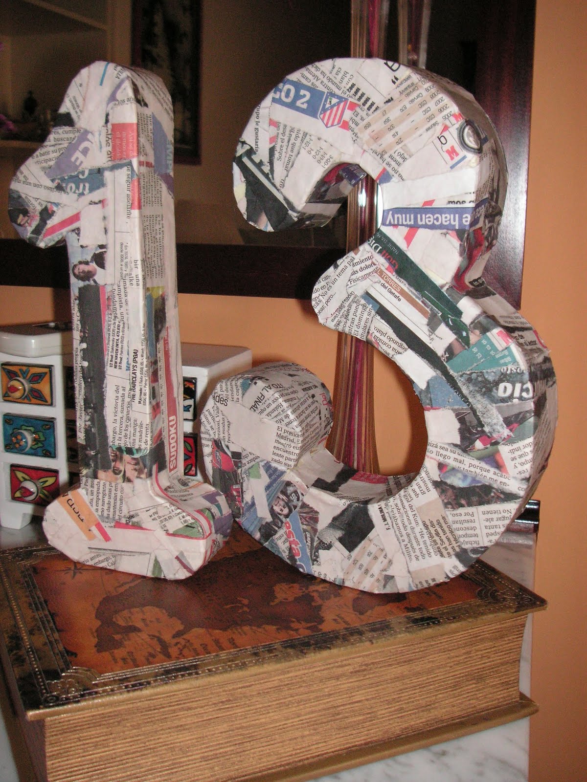 Con cabeza y manos: De letras y números [About letters and numbers]