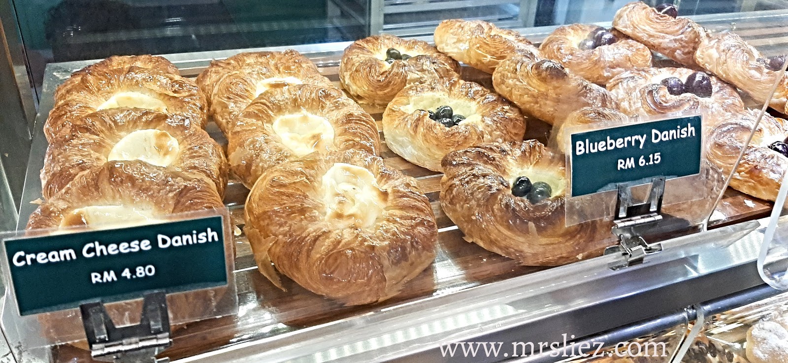 Pelbagai Roti Dan Pastry Dibuat Segar Setiap Hari Di Barcook Bakery The ...