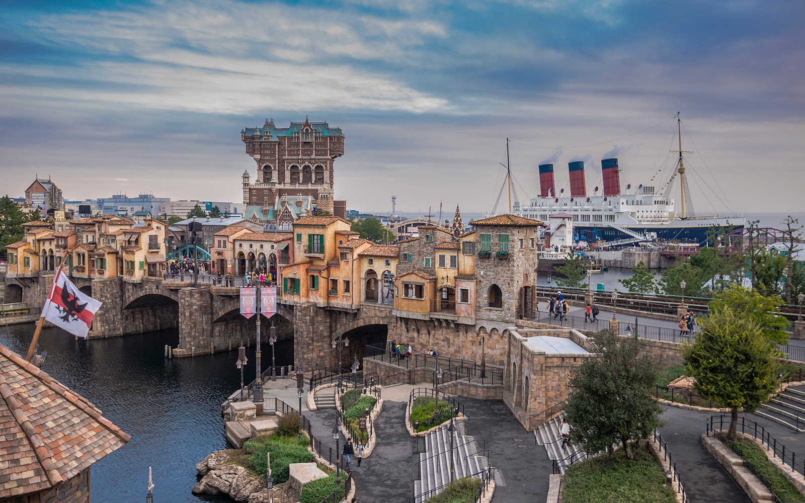 Scenes Along the Harbor