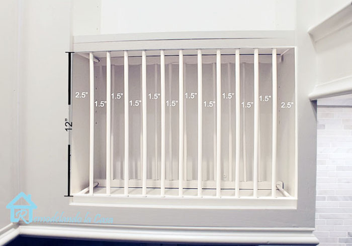 DIY - Inside Cabinet Plate Rack - Remodelando la Casa