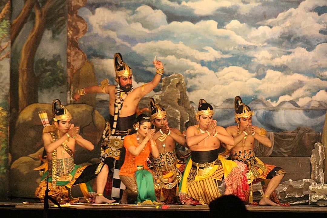 KESENIAN TRADISIONAL WAYANG ORANG | College Activities News