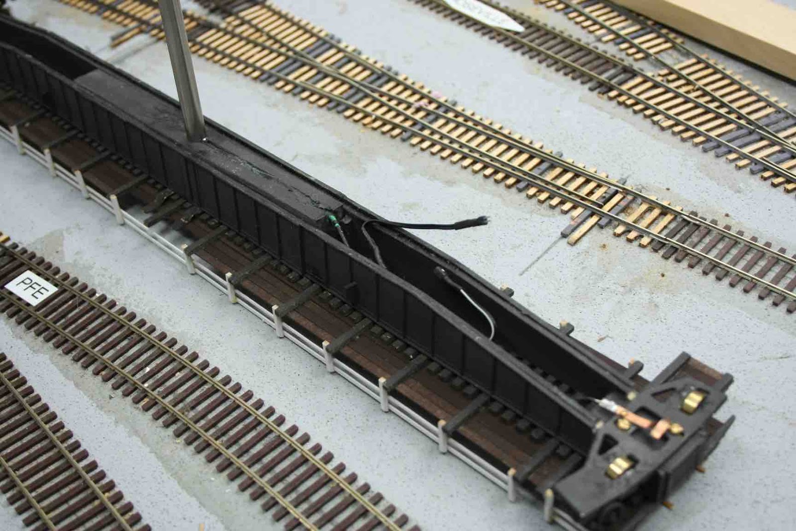 Southern Pacific Cascade Line: EUGENE TURNTABLE - 2 - TURNTABLE BRIDGE