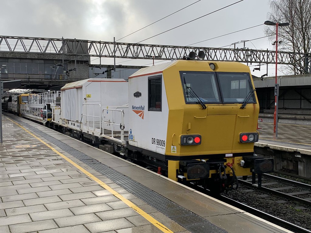 British Diesels and Electrics: Windhoff Overhead Line MPV