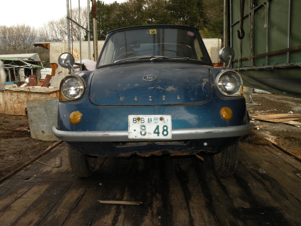 NINJA GARAGE: 1966 MAZDA R360 COUPE