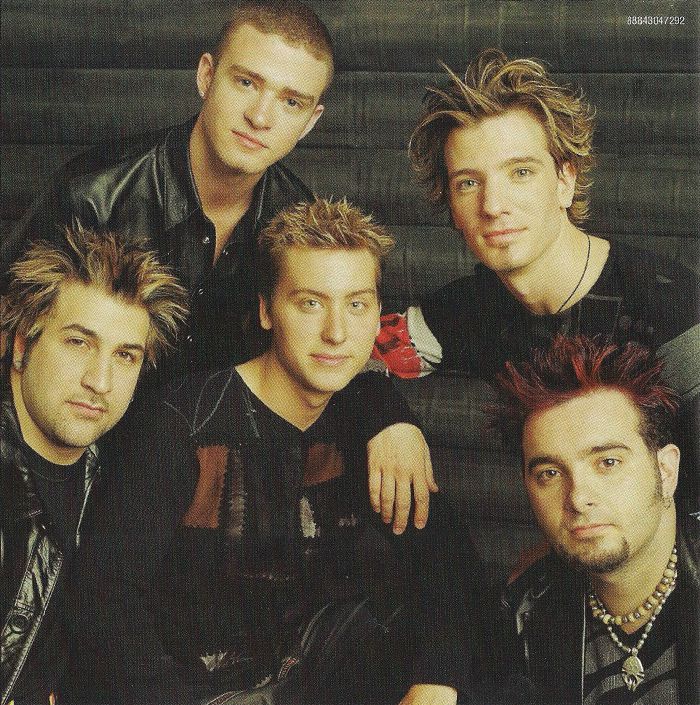 Encarte: *NSYNC - The Essential - Encartes Pop