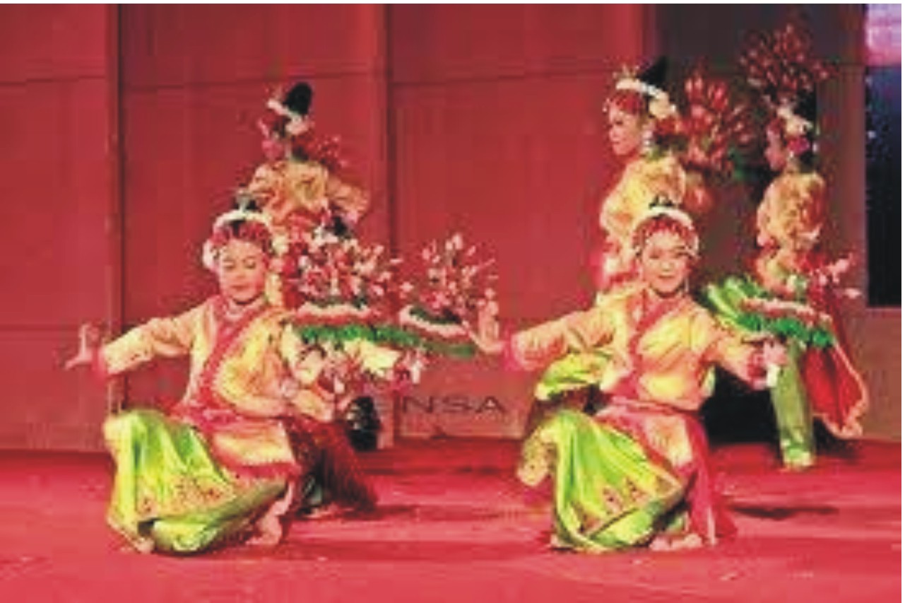 Sausan Net: TABEL DAFTAR TARI TRADISIONAL 34 PROVINSI INDONESIA