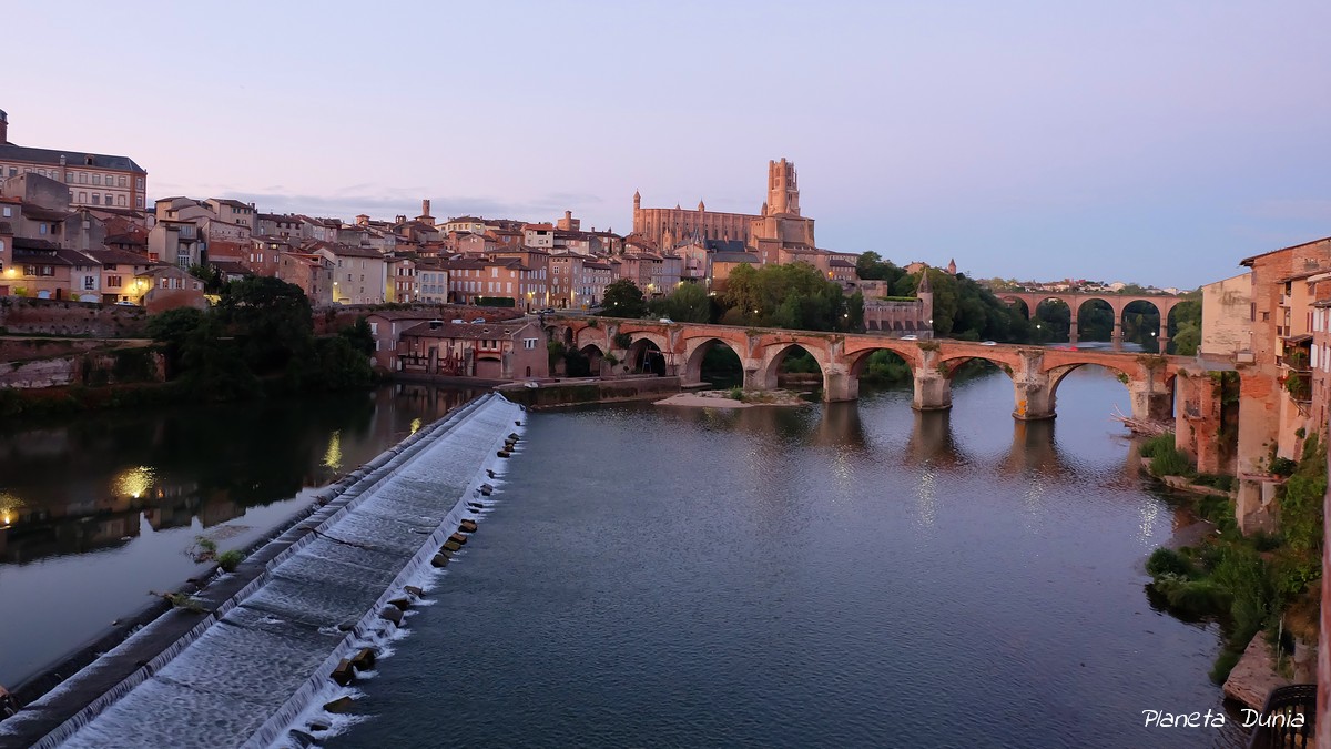 Planeta Dunia: Albi: la ciudad episcopal de ladrillo
