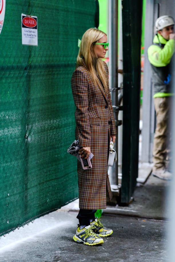 Parisienne: Structured Shoulders