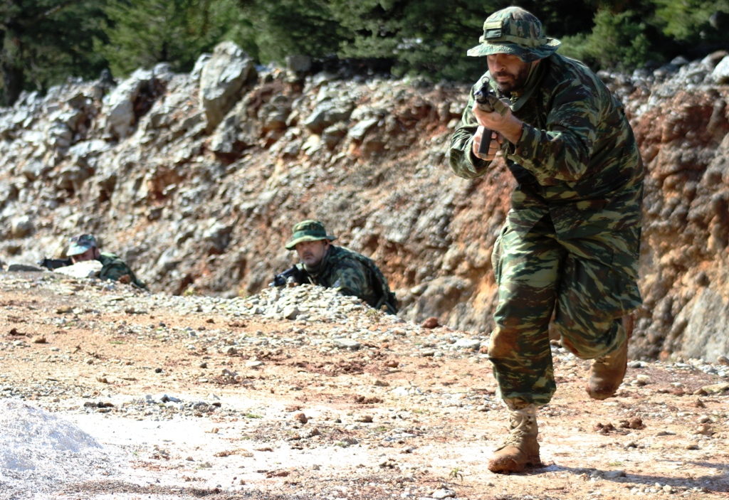 ΜΟΝΑΔΑ ΕΦΕΔΡΩΝ ΚΑΤΑΔΡΟΜΩΝ - M.E.K.: Εκπαίδευση Εθνοφυλάκων