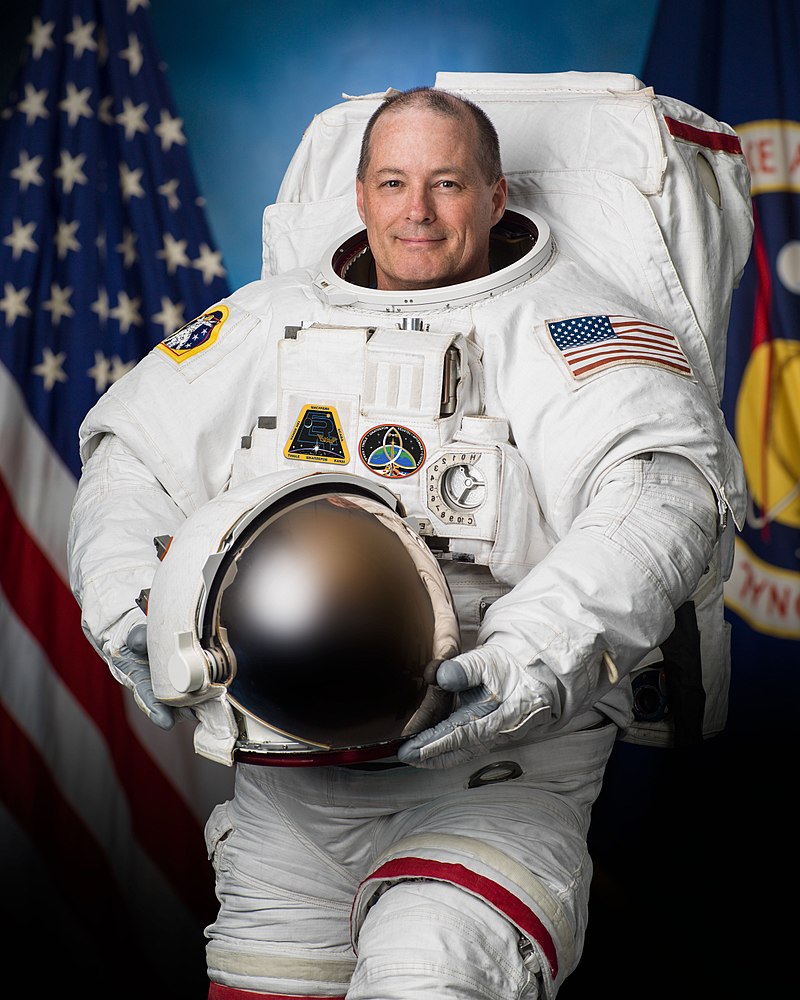 Book Junkie: Happy birthday, NASA astronaut Scott Tingle!