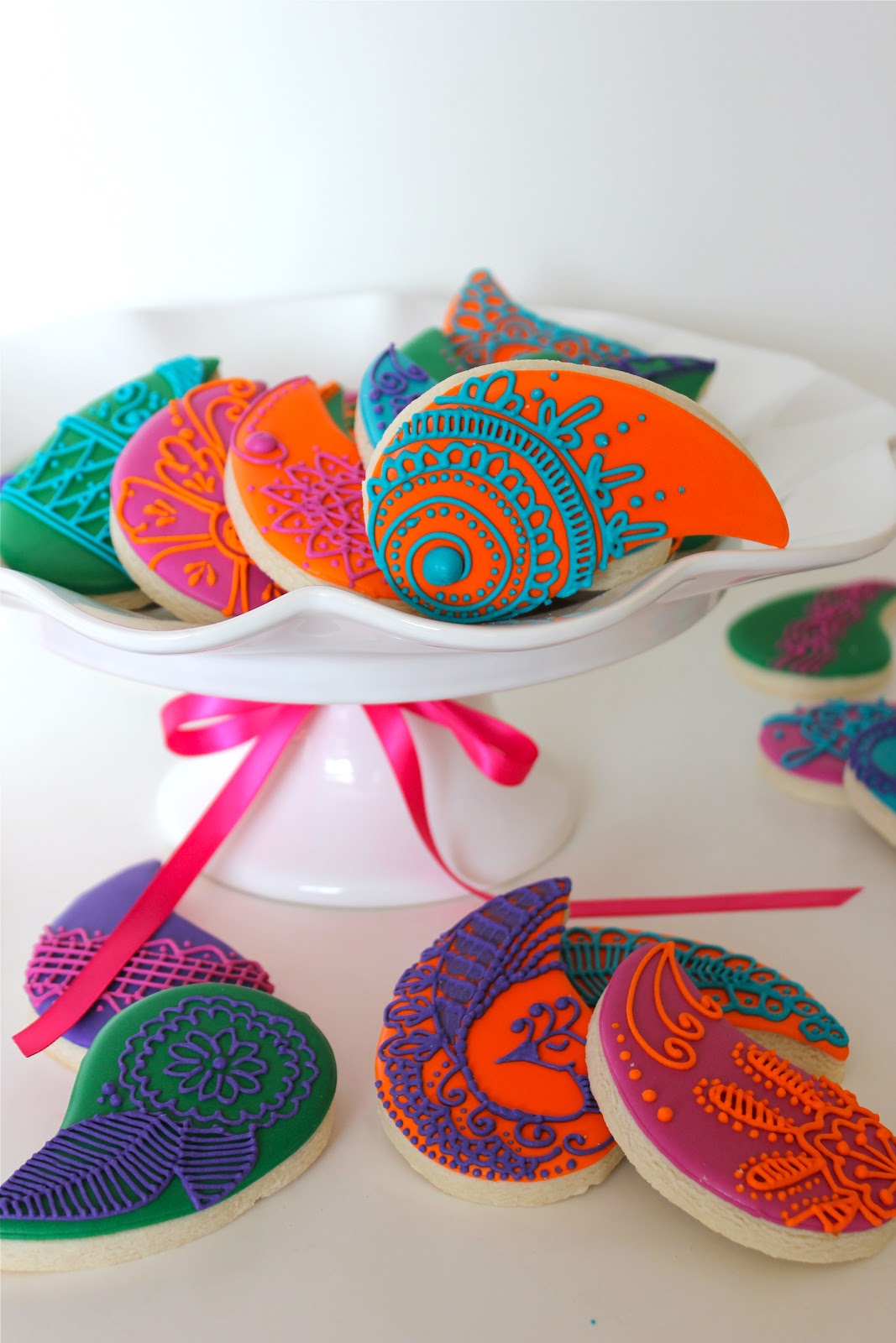 Sugar Bea's Blog: Paisley Mehndi Cookies {Krishna Wedding}