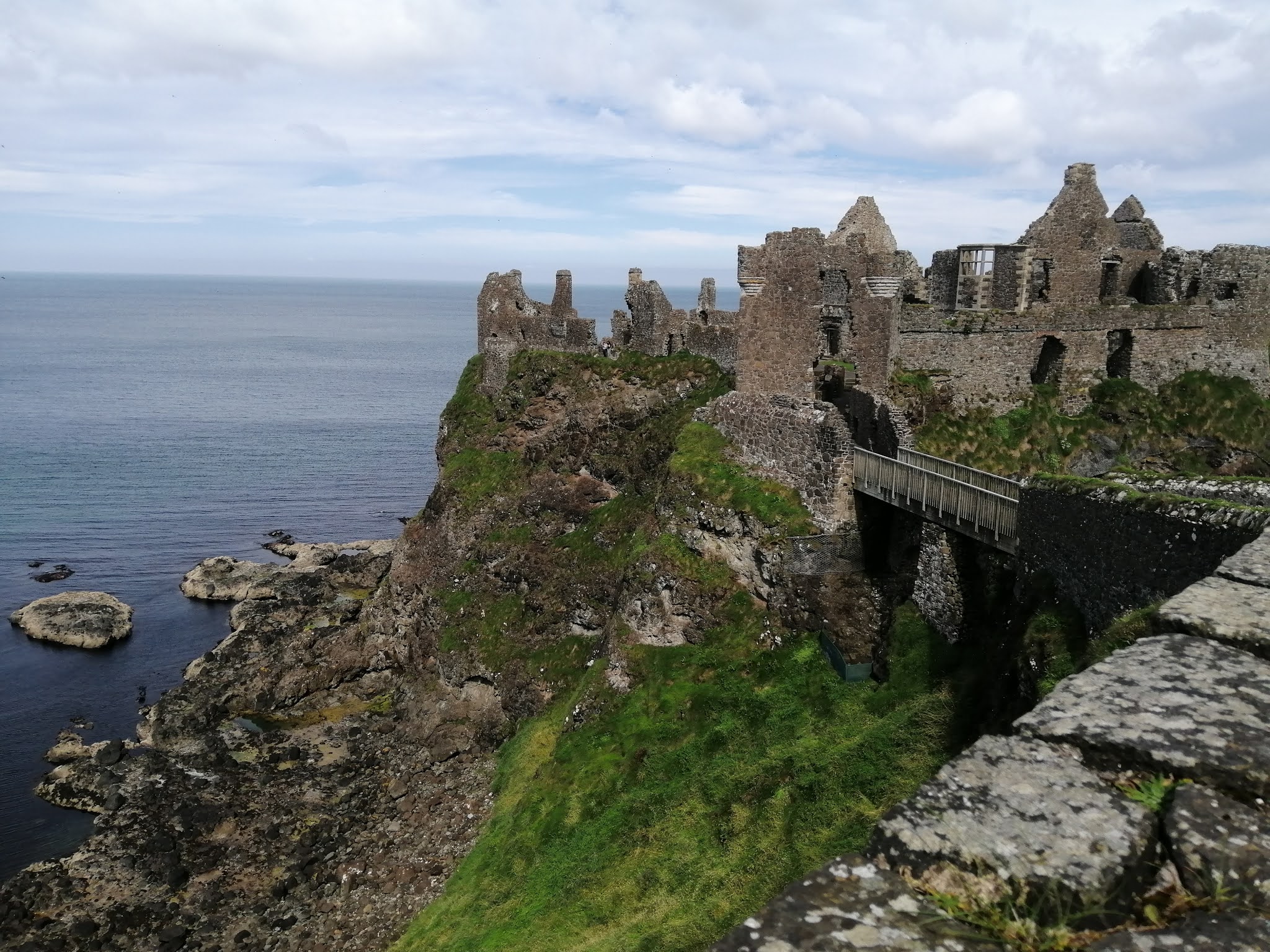 Sam's Ramblings : Dunluce Castle - Romanticism, Legend, History and ...