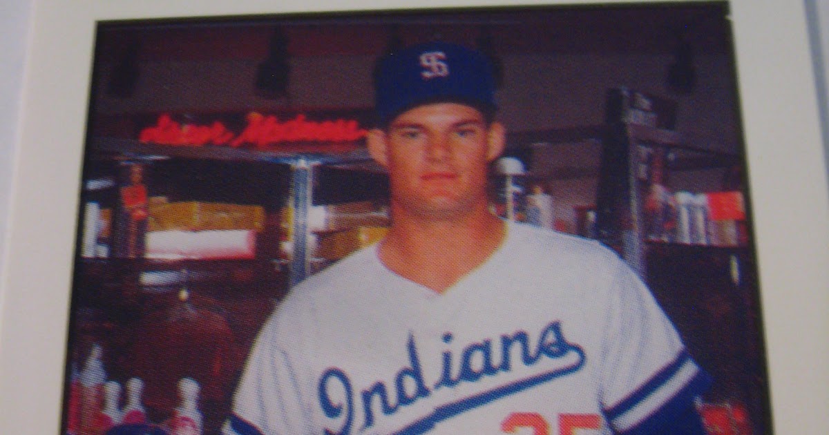 Baseball Cards Come to Life!: 1989 Spokane Indians at the mall - Terry Rupp