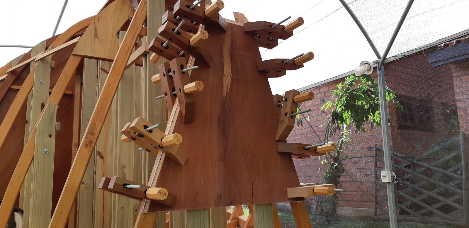 Veleiro Gabí: Caixa da Âncora... ... antepara na Seção 0.0