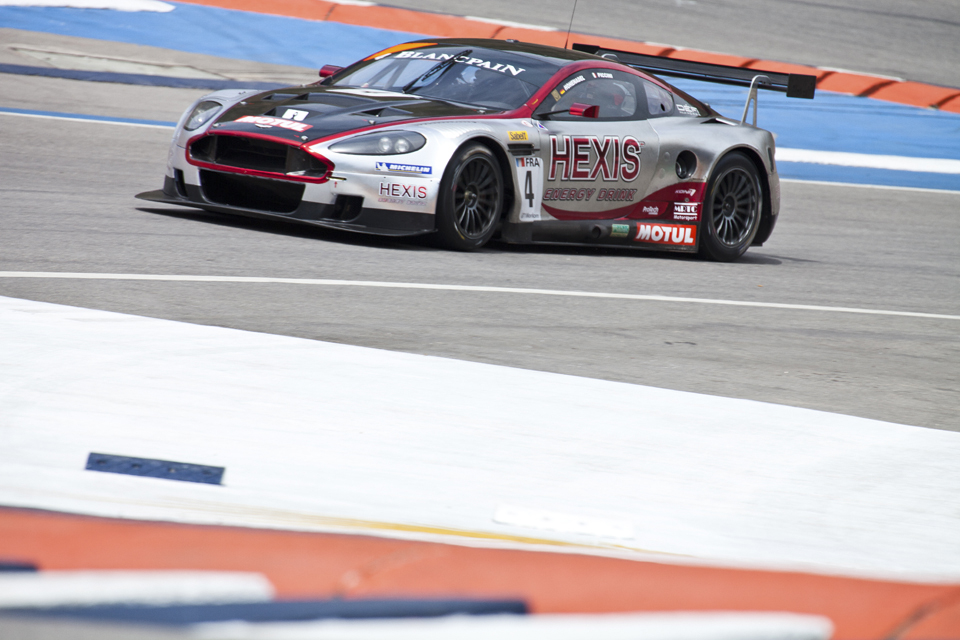 Aston Martin DBR9 GT1