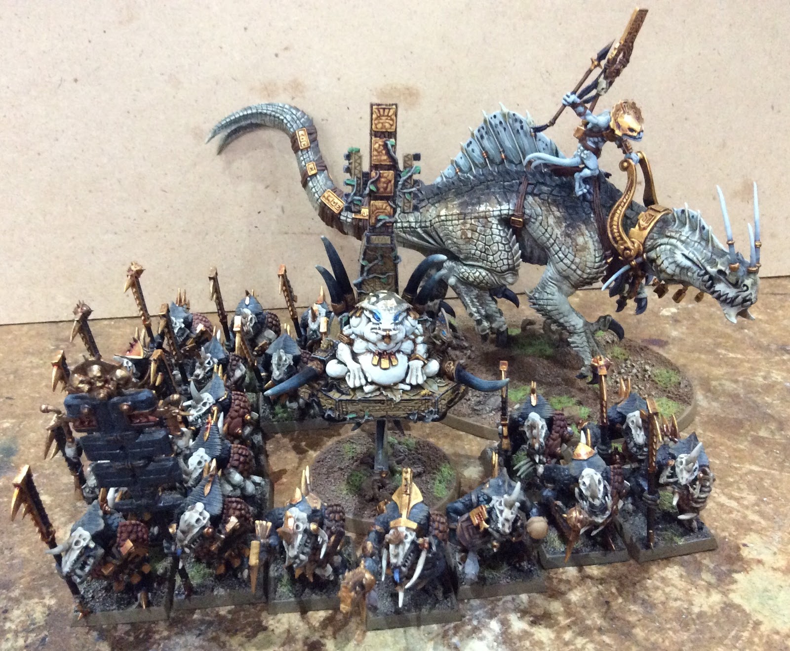 Redtoof's Mostly 40K Blog: The Lizard Project - Slann Starmaster