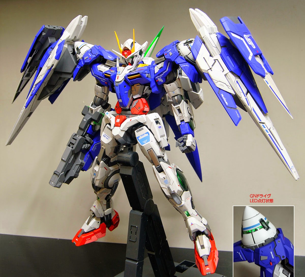 Custom Build: PG 1/60 00 Raiser "Improved"
