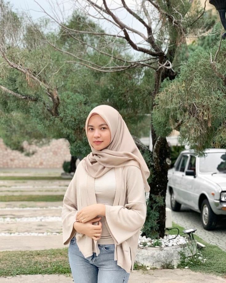 Kumpulan Foto + Video Ukhti Nonjol Remas Susu Sapi - strongpan