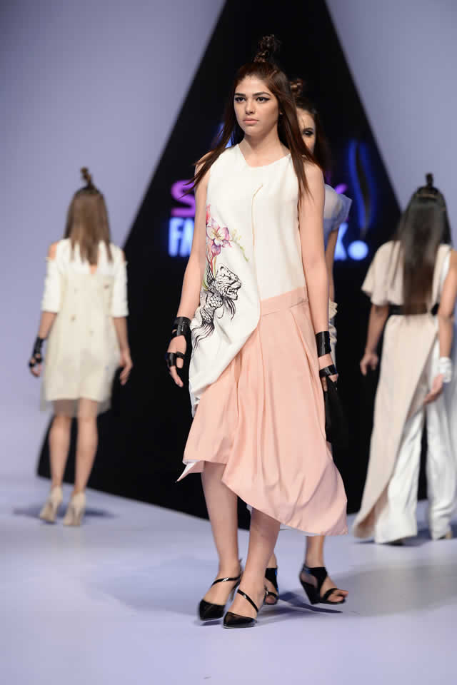 Hira Ali Studios “Woman Is Future” Collection at PSFW18