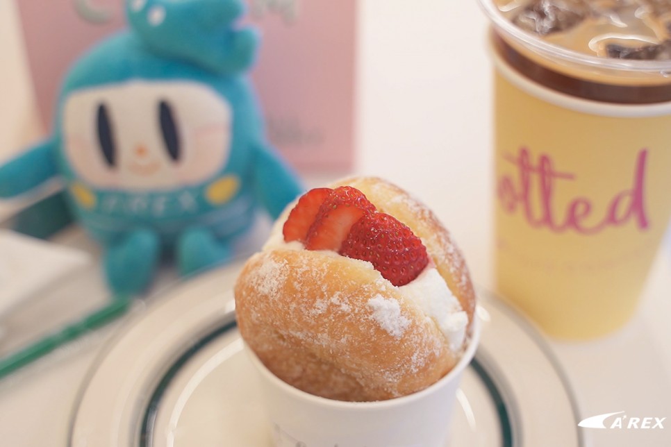 AREX: [Recommended Doughnuts in Seoul] Cafe Knotted and Awesome Donut Seoul