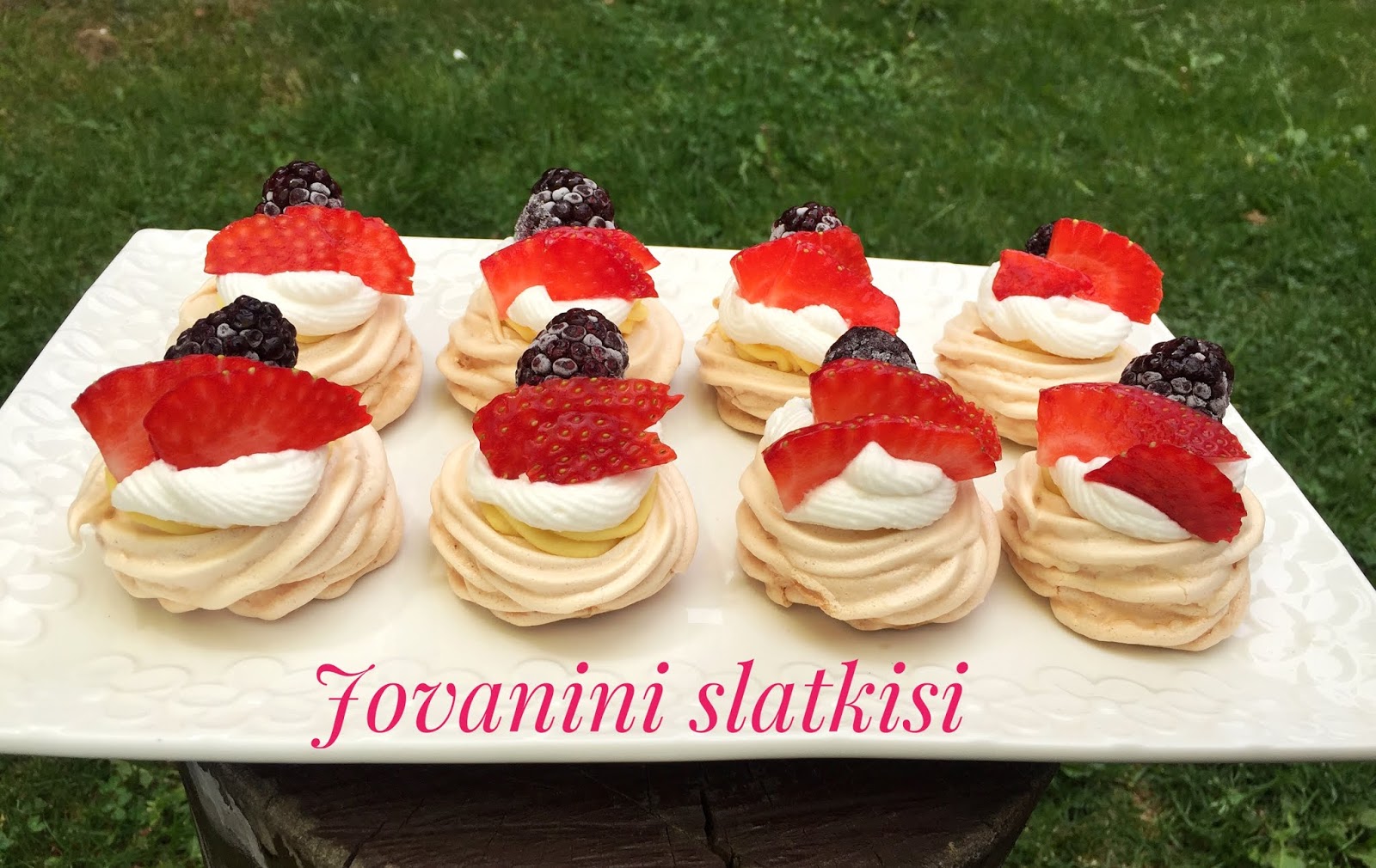 Jovanini slatkiši: Mini pavlove