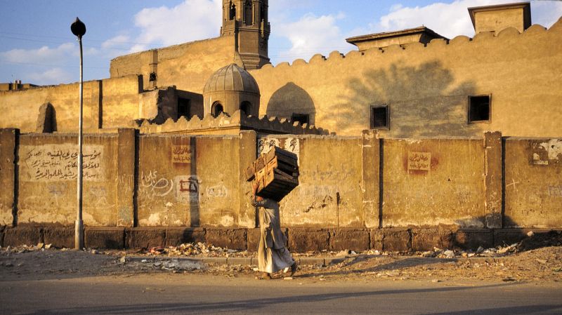 26 Fascinating Photos Capture Street Scenes of Egypt in the Mid-1970s ...