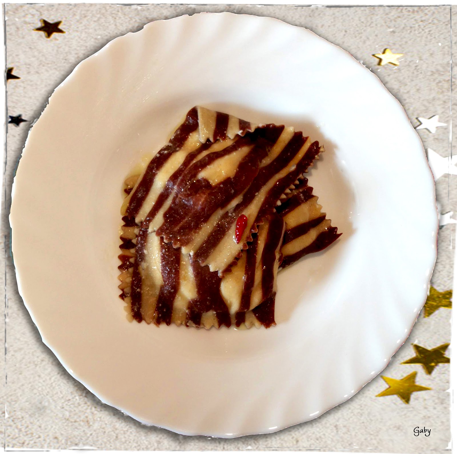 Mezza tazza di tè: Ravioli e tagliatelle black & white…