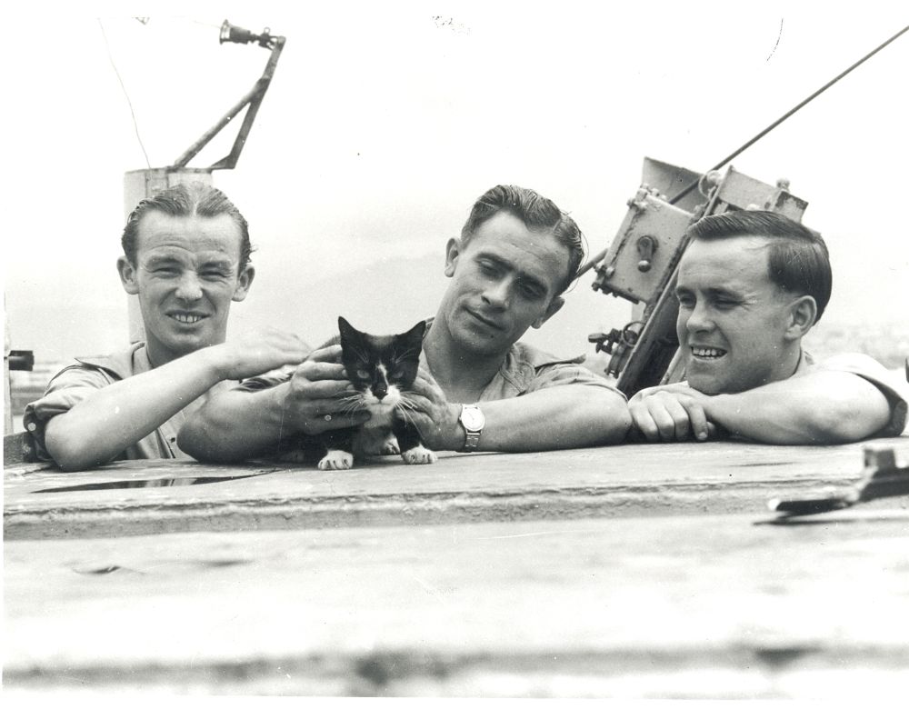 Adorable Vintage Photographs That Show Special Relationship Between ...