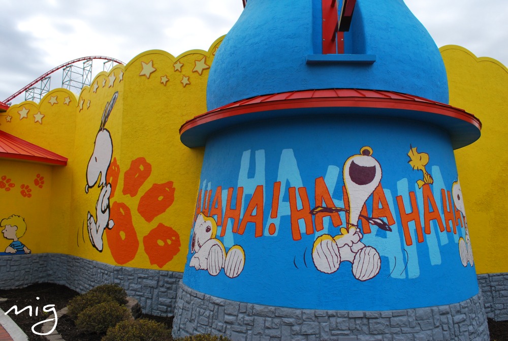 MidwestInfoGuide: Planet Snoopy Construction (WOF)