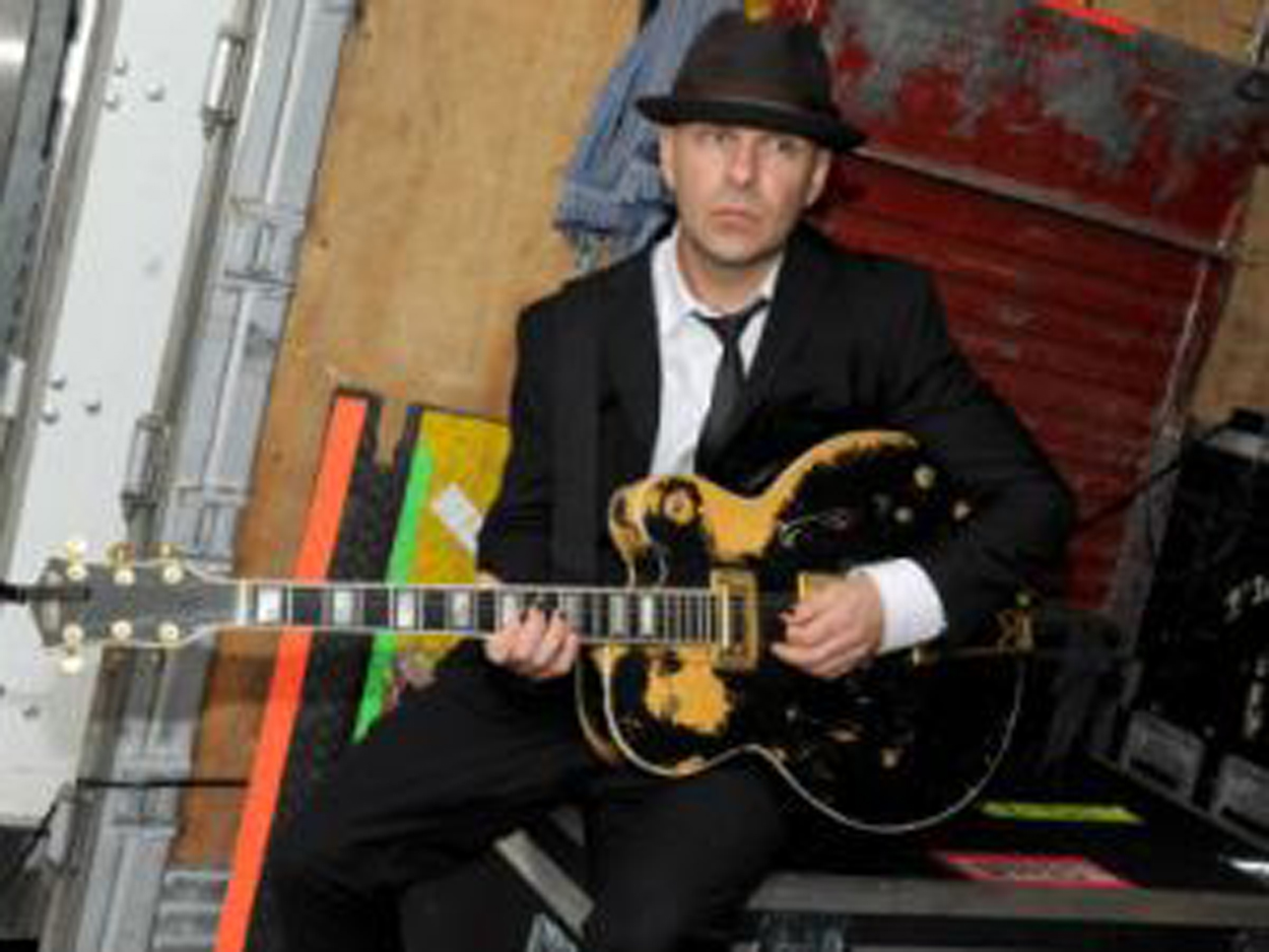 The VA Indonesia: Tim Armstrong Menciptakan Mesin Waktu