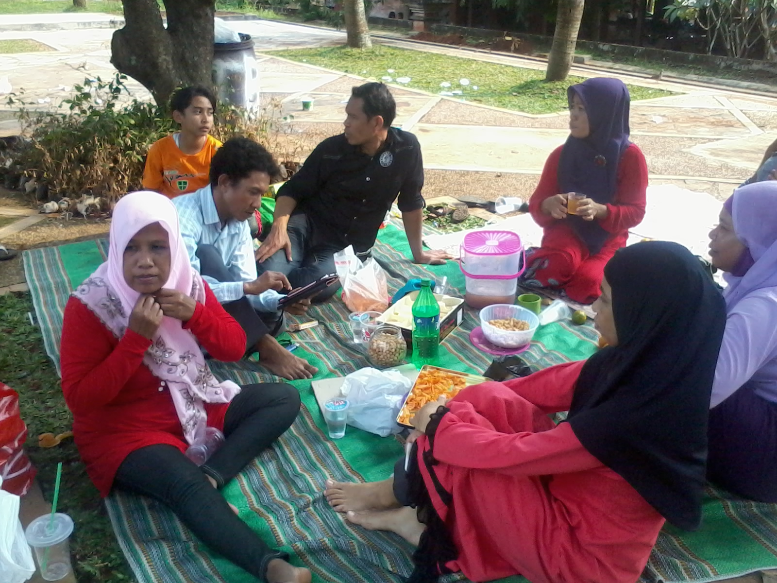 ZELLOVER INDONESIA: KUMPUL BARENG TEMAN-TEMAN SMA DI TAMAN MINI