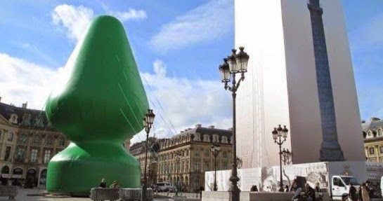 Exposed: Paul McCarthy : Tree