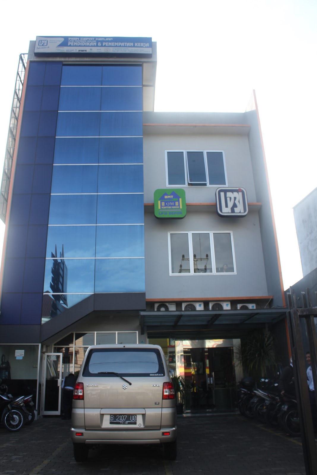 Yeni Lupita Sari: LP3I Depok Kampus Tercinta