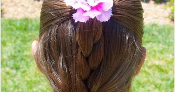 Kepang Rambut yang Lucu untuk Anak Perempuan