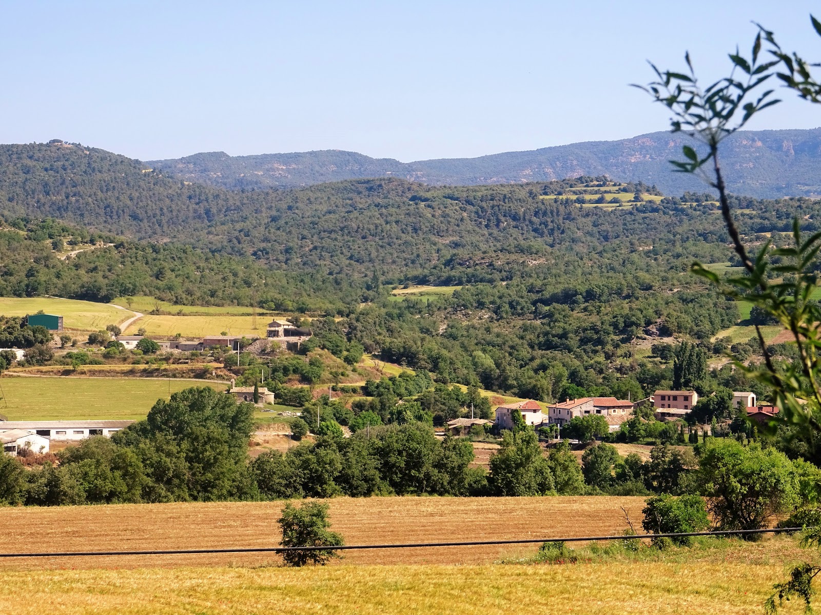 ARTÍCULOS, RESEÑAS LITERARIAS Y EXCURSIONES Carlos Bravo Suárez: EL ...