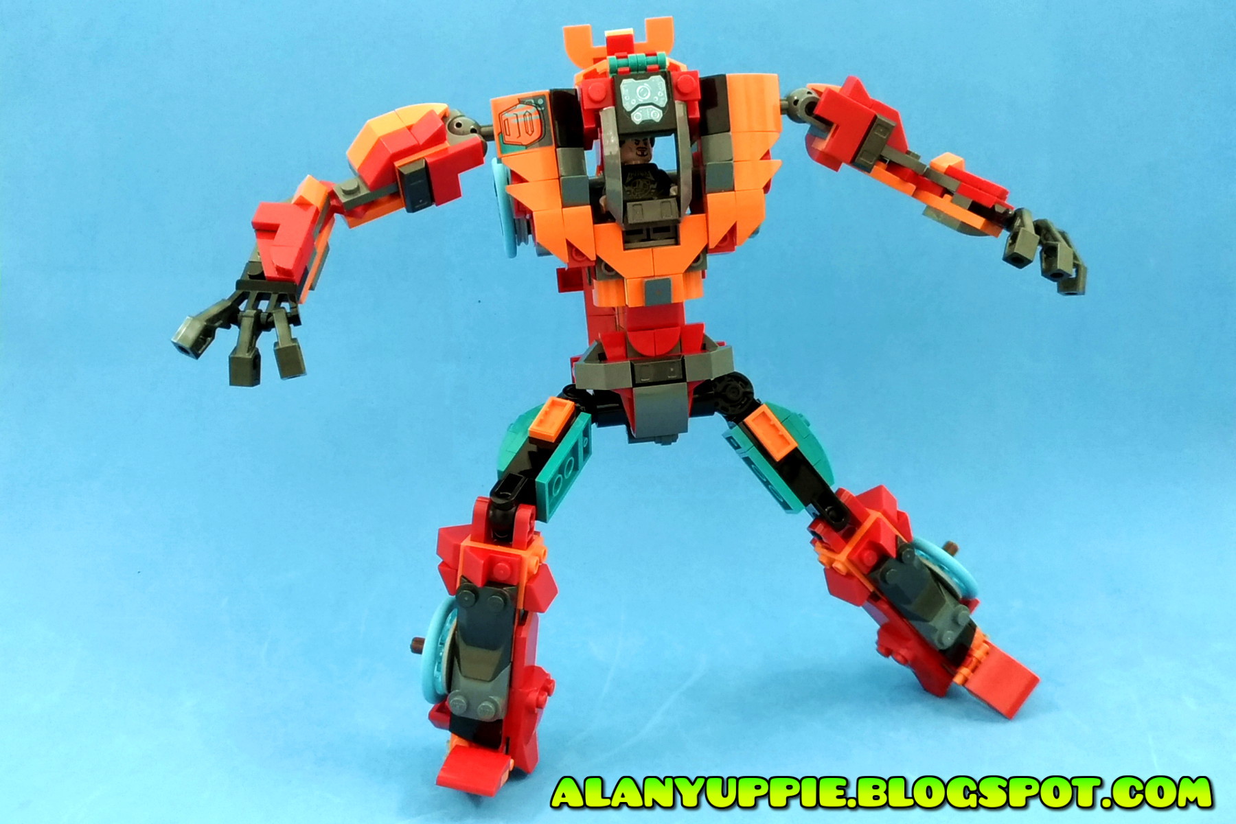 Alanyuppie's LEGO Transformers: Video Tutorial: Transformer Speedster ...