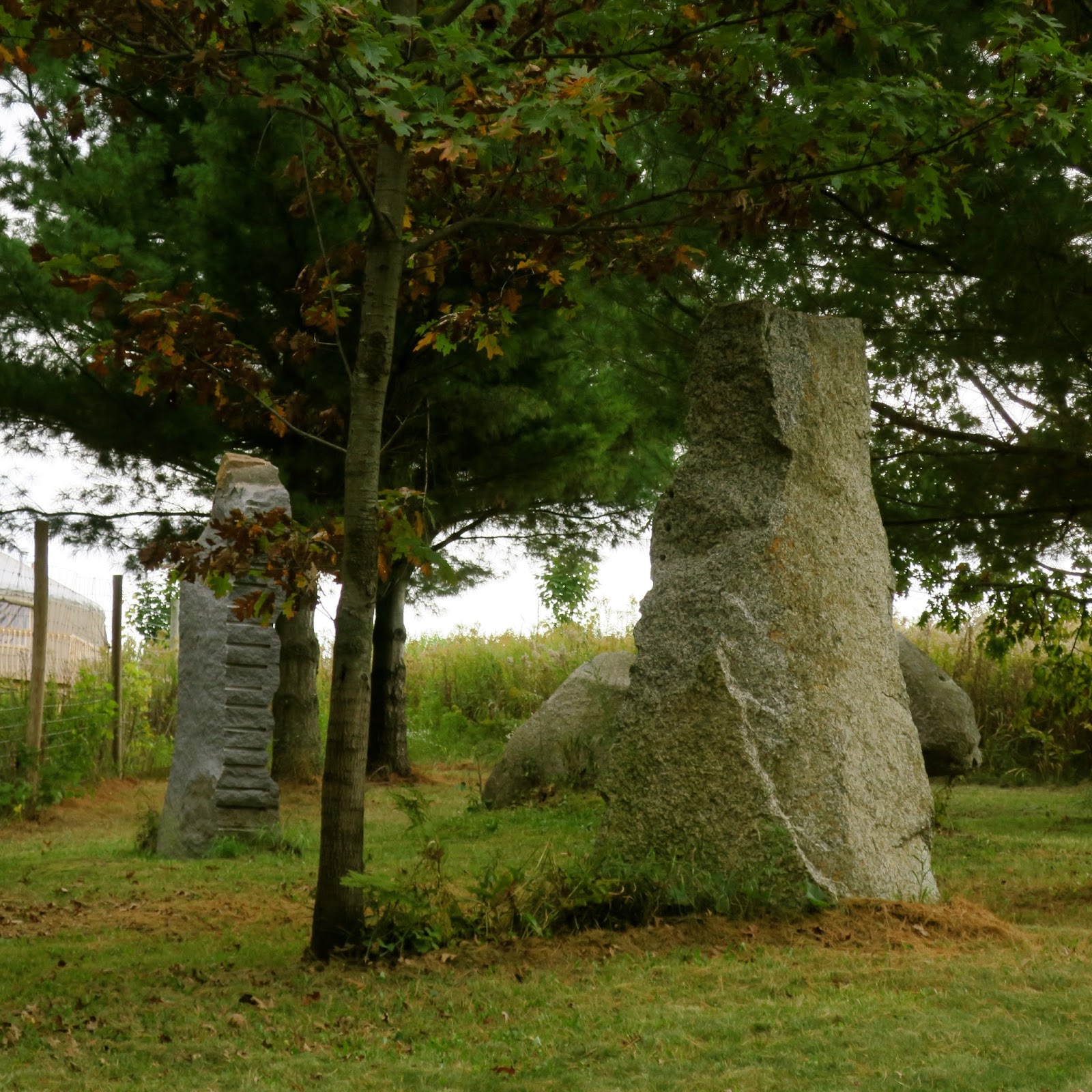 Life in the End of the Rainbow Valley: KINSTONE